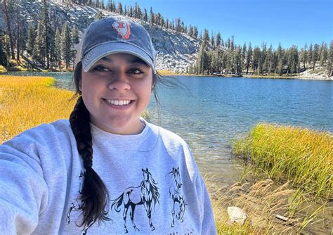 Hannah Streams Creates World Of Fun In Veterinary Medicine Veterinary Medicine At Illinois