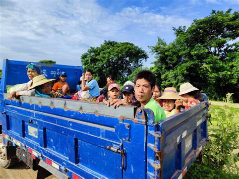 Khit Thit Media ခင်ဦးမြို့နယ်၊ သံဘိုကျေးရွာသို့ စစ်တပ်က