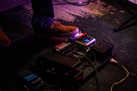 Loop Pedal Guide Create Layers Of Sound Online Authority