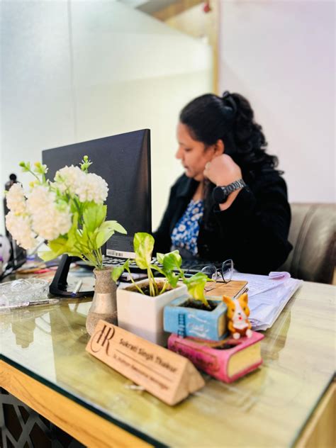 Sukritee Thakur On Linkedin Flowers Friday Corporatelife Roseday Rojrojday Workvibes