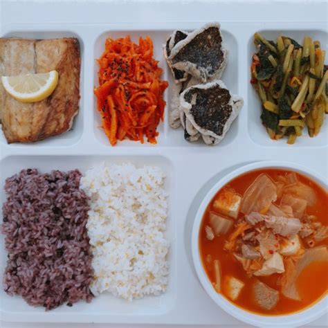 단체급식 메뉴모음 삼치레몬구이 더덕무침 김부각 돼지김치찌개 만들기 구내식당 9월 레시피 네이버 블로그
