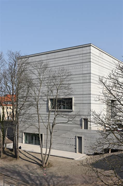 Heike Hanada Completes Bauhaus Museum Weimar