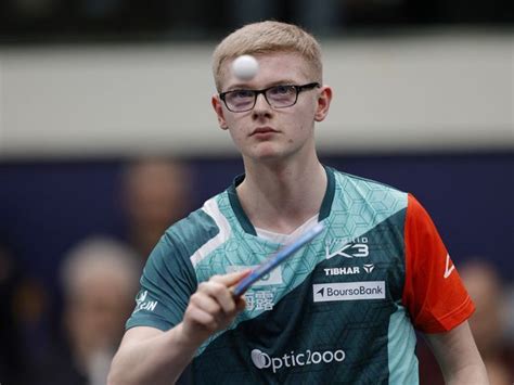Tennis De Table Wtt Félix Lebrun Bat Simon Gauzy Pour Atteindre Les