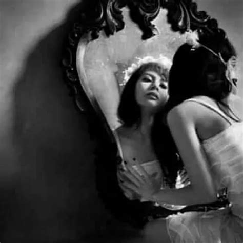 ڪاش کسے بیاید و مرهم دخترڪ داخل آینہ شود عکس ویسگون