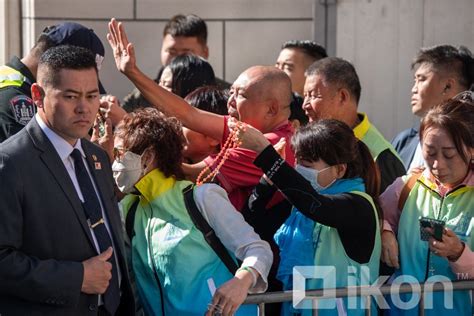 ФОТО Гэгээн Ширээт Улсын Төрийн тэргүүн Пап Францисыг үдлээ