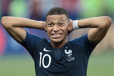 Источник Мбаппе подписал контракт с Реалом Российская газета