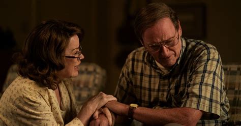 Monster The Jeffrey Dahmer Story What To Know About The True Crime Series
