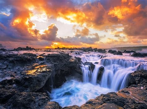 Hawaii Waterfall Desktop Wallpaper