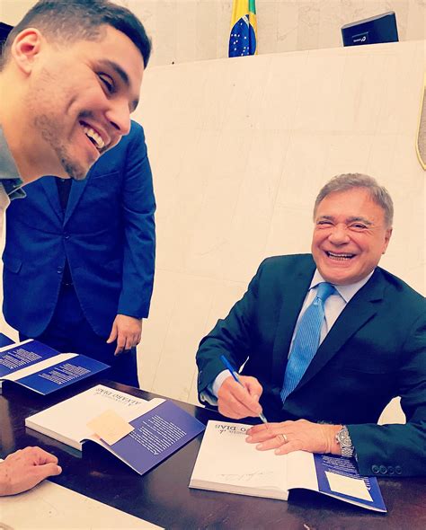 Rafael Vasconcellos 🦊⚖️ Rafaelmvasconcellos • Instagram Photos And