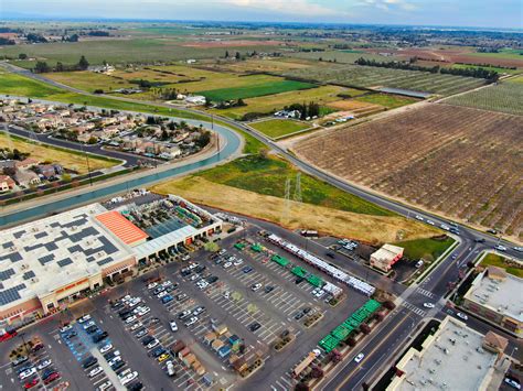 2561 Claribel Rd Modesto Ca 95357 211 Ac Land Adjacent To Shopping