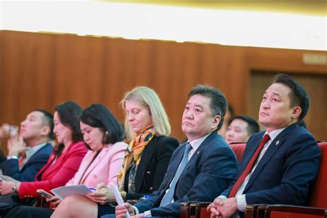 Монголбанк “Эмэгтэй бизнес эрхлэгчдийн санхүүгийн код” ын үндэсний манлайлагчаар ажиллаж байна