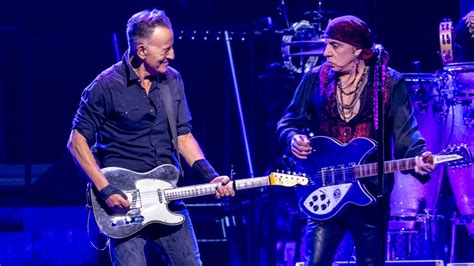 Steven Van Zandt Sexprime Sur Lavenir De Bruce Springsteen Au Milieu Des Rumeurs De Retraite