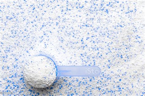 세제 와셔 세탁용 화이트 워시 파우더 깨끗한 세탁 질감 배경에 액체 비누를 컵 스쿱 하우스키핑 및 가정용 가정용 가사 청소 서비스 컨셉 가까운에 대한 스톡 사진 및 기타