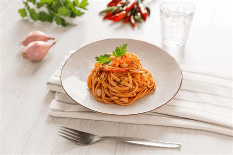 Баветте с креветками и кальмарами | Рецепты Barilla