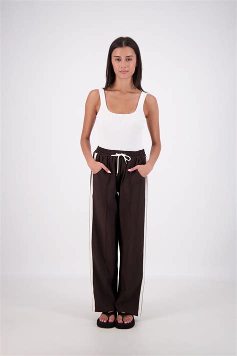 Cassis Trouser Dark Brown Jasmine Alexa