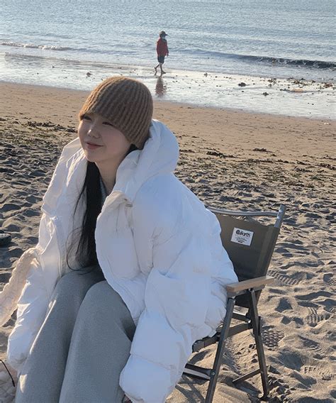 하비언니 11484 [모델소장] 스트링 오버핏 데일리 웰론 후드 패딩 아이 블랙 2color