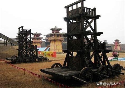 中国古代战争攻城武器——巢车、投石车、壕桥、木幔、云梯、投石 每日头条