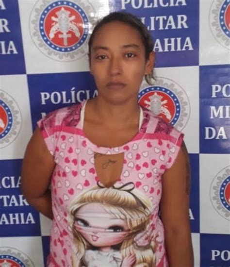 Mulher De 26 Anos é Presa Por Tráfico De Drogas Após Denúncia Em Paulo