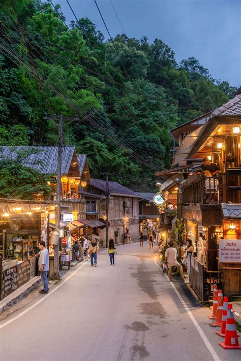 เที่ยววนไป ชื่อสถานที่อยู่ในรูปที่ 5 เป็นต้นไป ปล บรรยากาศหน้าฝนนะ