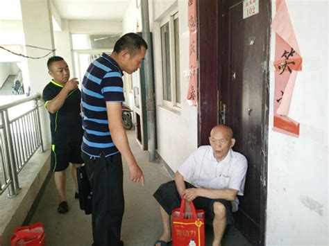 宿松亲情养老院 孚玉镇政府端午节慰问孚玉中心敬老院