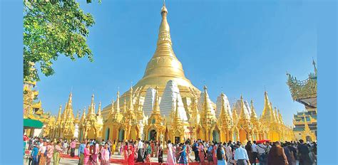 ရွှေတိဂုံစေတီတော်၌ ရုံးပိတ်ရက် ဘုရားဖူးပြည်သူများဖြင့် စည်ကား Myawady Webportal