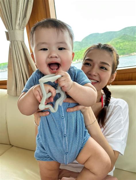 吕慧仪火辣比坚尼晒长腿fit到漏 不似40岁人母网民赞拥黄金比例 星岛日报