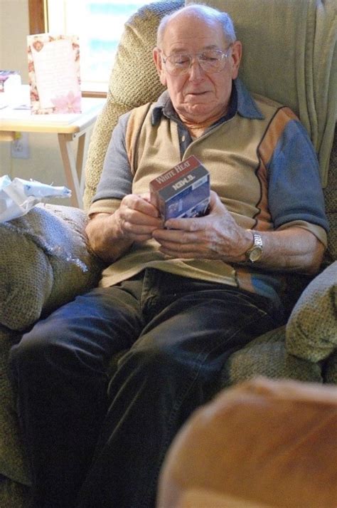 Executive Grandpa Tumbex