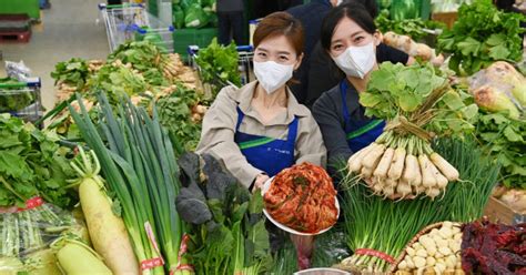 [포토] 농협유통 김장재료 할인행사
