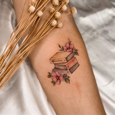 22 Cool Book Tattoo Ideas For Women Artofit