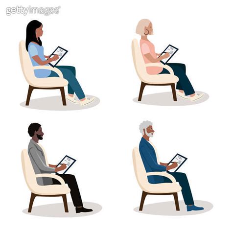 People Take Notes While Sitting In A Chair 이미지 1490990659 게티이미지뱅크