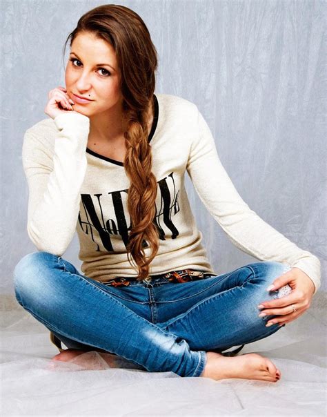 Nuša Rojs Sanjski Moški Hrvaške To Vse Smo Našli O Njeni Preteklosti