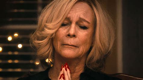 The Story Behind How The Bear Was Able To Land Jamie Lee Curtis For That Wild Christmas Episode