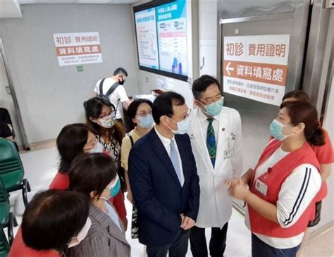健保部分負擔新制上路 落實醫療分級 要聞 健保部分負擔新制上路 落實醫療分級 青年日報