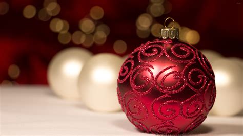 Red Sparkly Bauble And White Baubles Wallpaper Holiday Wallpapers