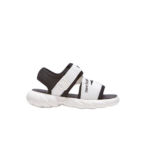 키즈 뉴발란스 샌들 화이트 블랙 New Balance Kream