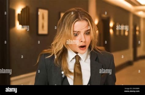 Usa Chloe Grace Moretz In A Scene From The ©warner Bros New Film Tom