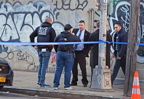 Alleged Gangbanger Teen 17 Arrested In Nyc Shooting Outside School