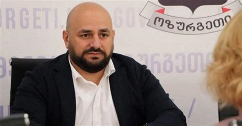 მოვიდა დრო ვიმსჯელოთ თუ რა უნდა გაკეთდეს ოზურგეთის ერთ ერთ ყველაზე ლამაზ მოედანზე ავთანდილ