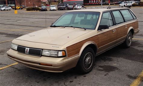 1982 Oldsmobile Cutlass Cruiser Station Wagon