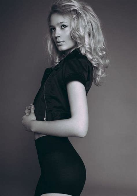 Beautiful Girls Barnorama