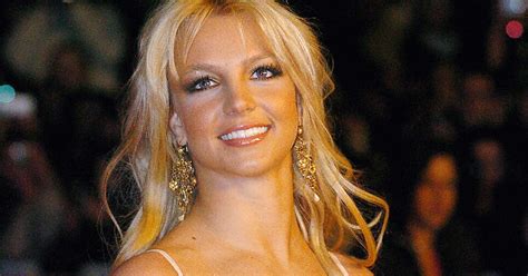 13 Iconic Britney Spears Outfits That Prove She Was The True Pop Queen