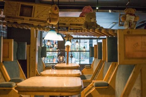 Pub Tables And Their Role In Creating A Cozy Functional Space