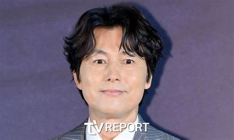 정우성 여친 정체 안 숨긴다더니 열애설 계속 침묵 중