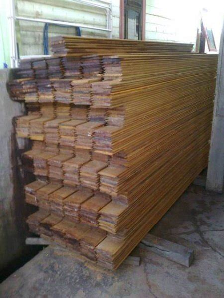 Kayu Basah Ulin Kalimantan Ulin Kalimantan • Pusat Jual Decking Ulin Kalimantan Kayu Merbau