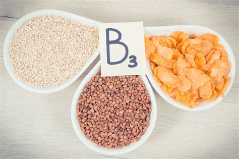 비타민 B3 섬유질 및 천연 미네랄을 함유한 영양가 높은 제품과 성분 건강 한 영양 개념 0명에 대한 스톡 사진 및 기타 이미지 Istock