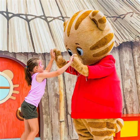 Meet And Greet With Daniel Tigers Neighborhood Characters Visit Altoona
