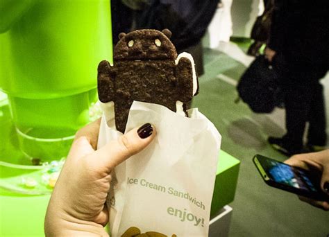 Artists Batman And Real Ice Cream Sandwiches Mobile World Congress