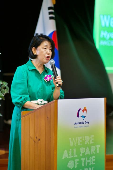 2024년 Australia Day 기념식에서의 오혜영회장 사진들