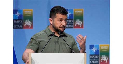 Володимир Зеленски Касетъчните боеприпаси от САЩ ще се използват само срещу военни цели