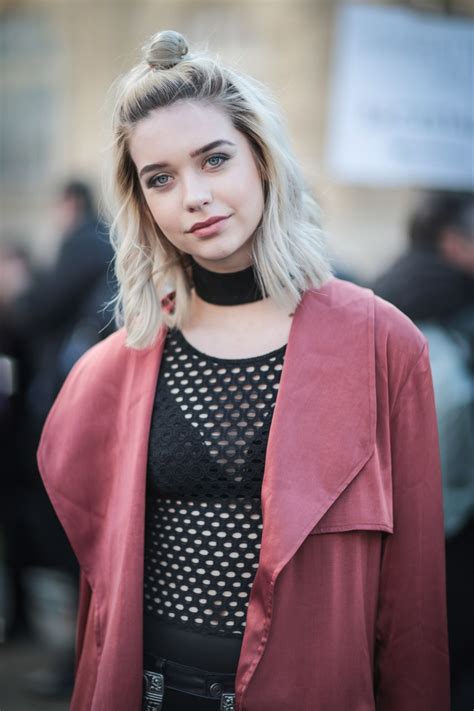 A Half Up Bun Is Perfect For Summer But Weve Got 13 More Styles You